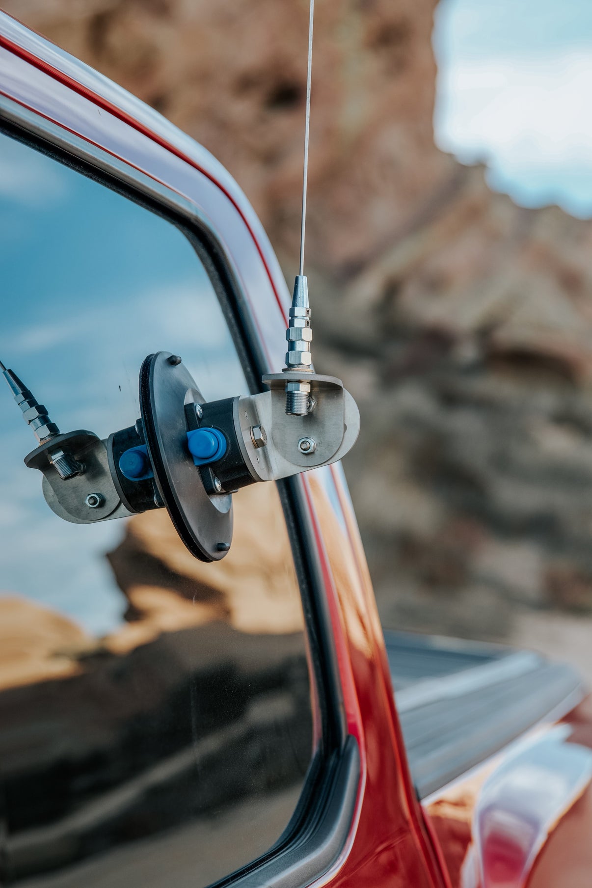 Travel Antenna Mount (without Ground Strap) – Look North Designs